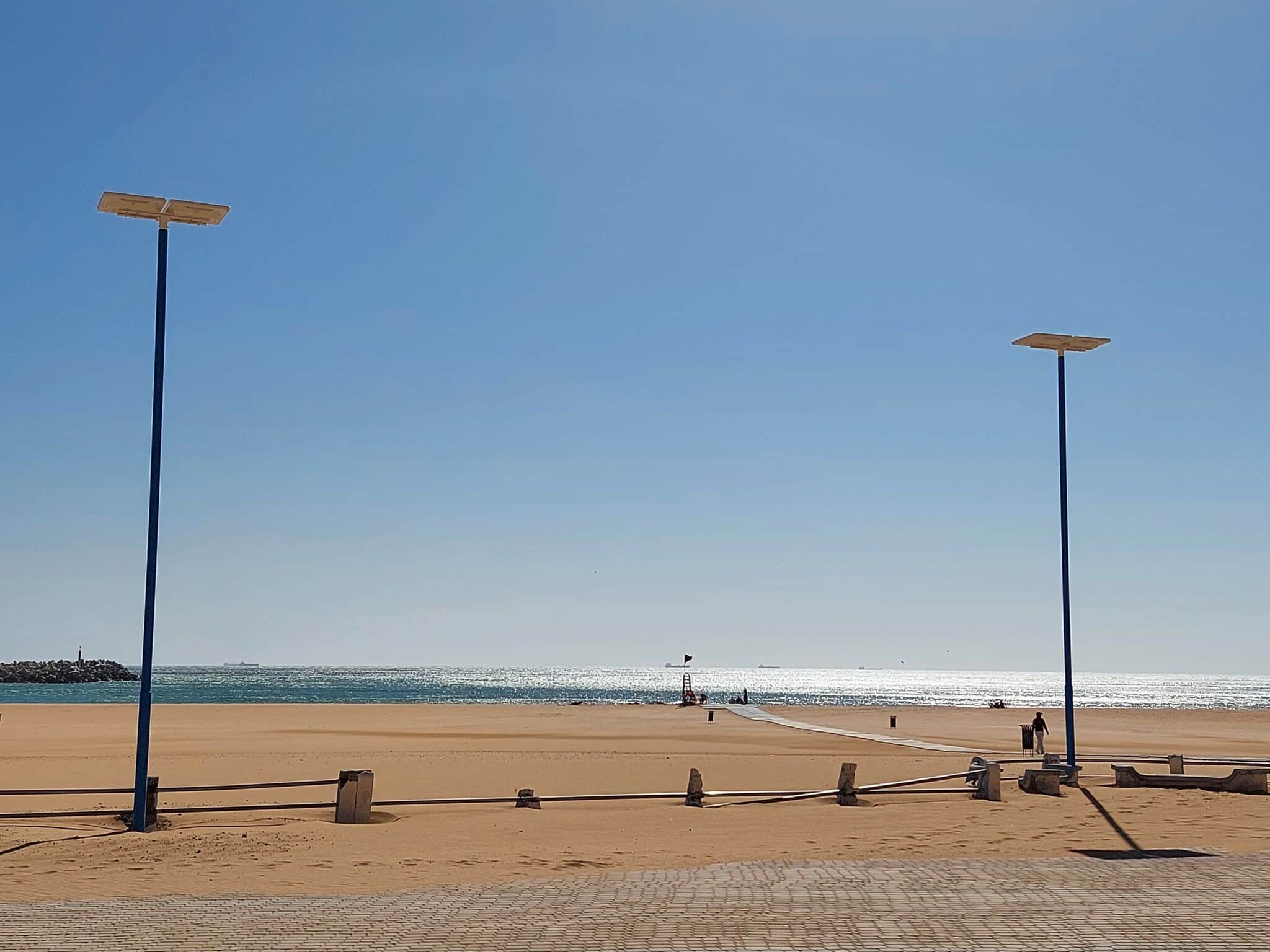 Safi Beach: Coastal Solar Lighting for Public Spaces - Sunna Design