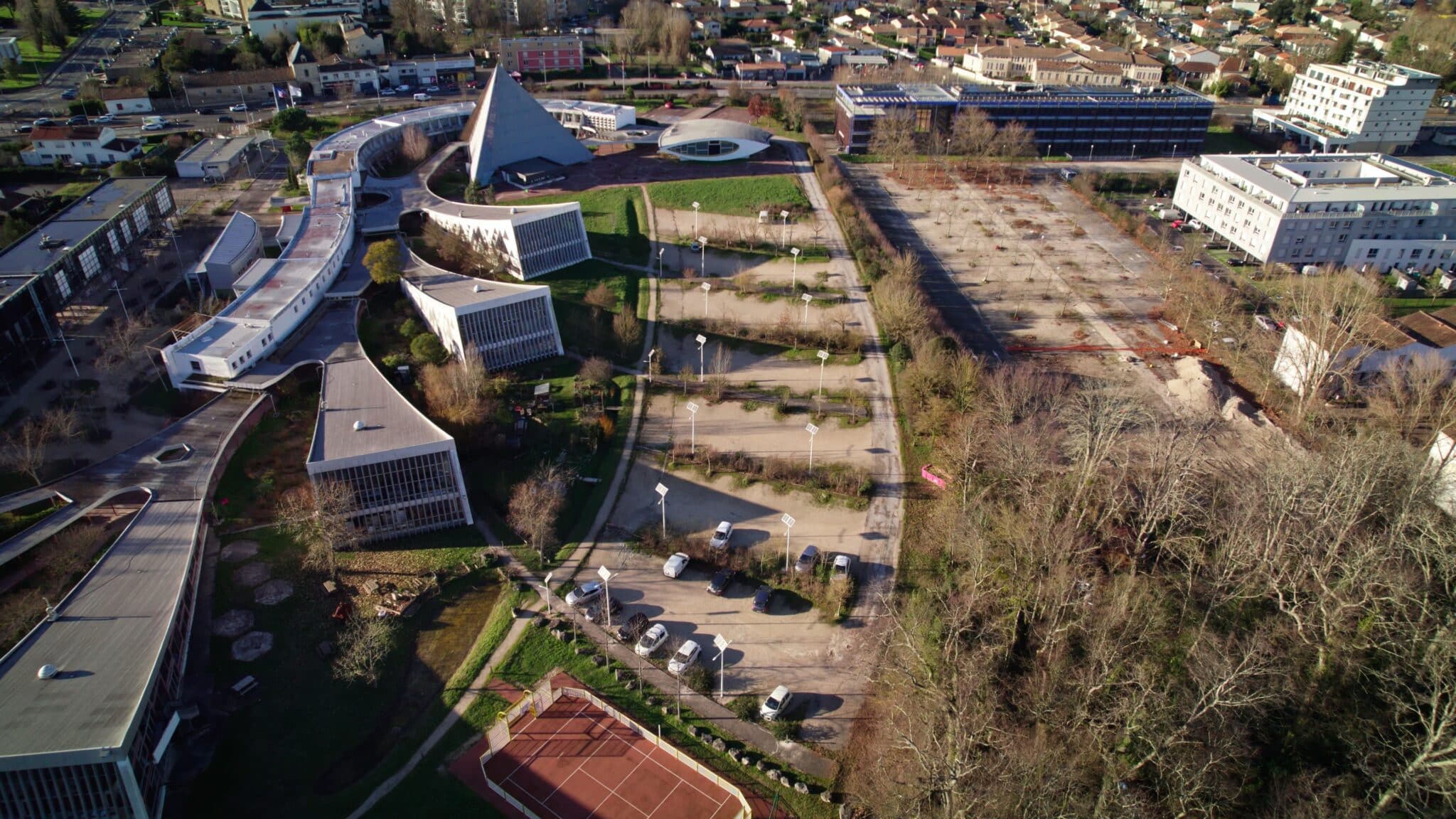 Solar Lighting at Bordeaux School of Architecture – Sunna Design