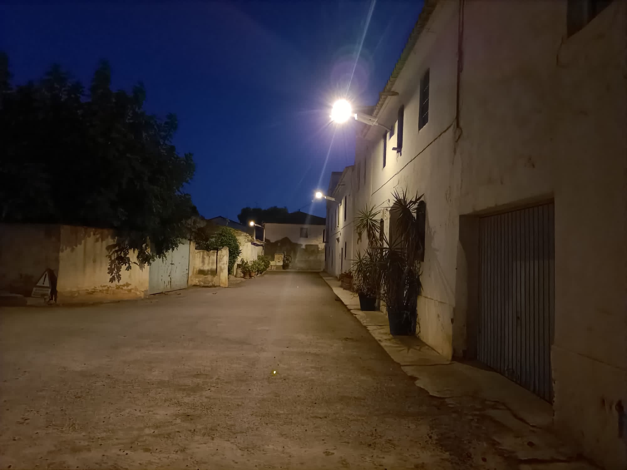 Farolas solares en Valencia: apuesta ganadora - Sunna Design