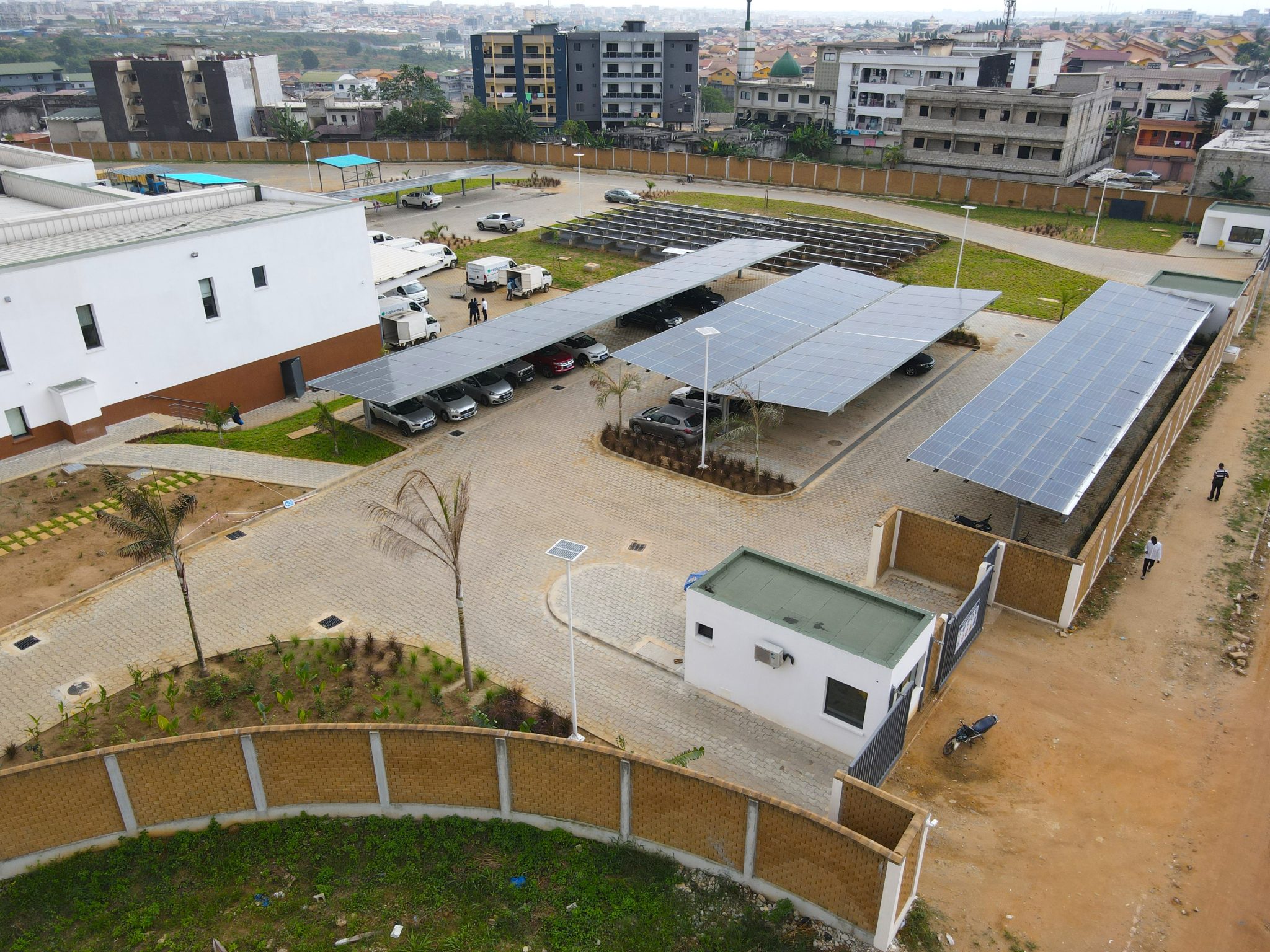 Solar lighting for an industrial site in Abidjan - Sunna Design